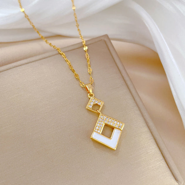 Dara Geometric Gold Pendant – Vivori Jewels
